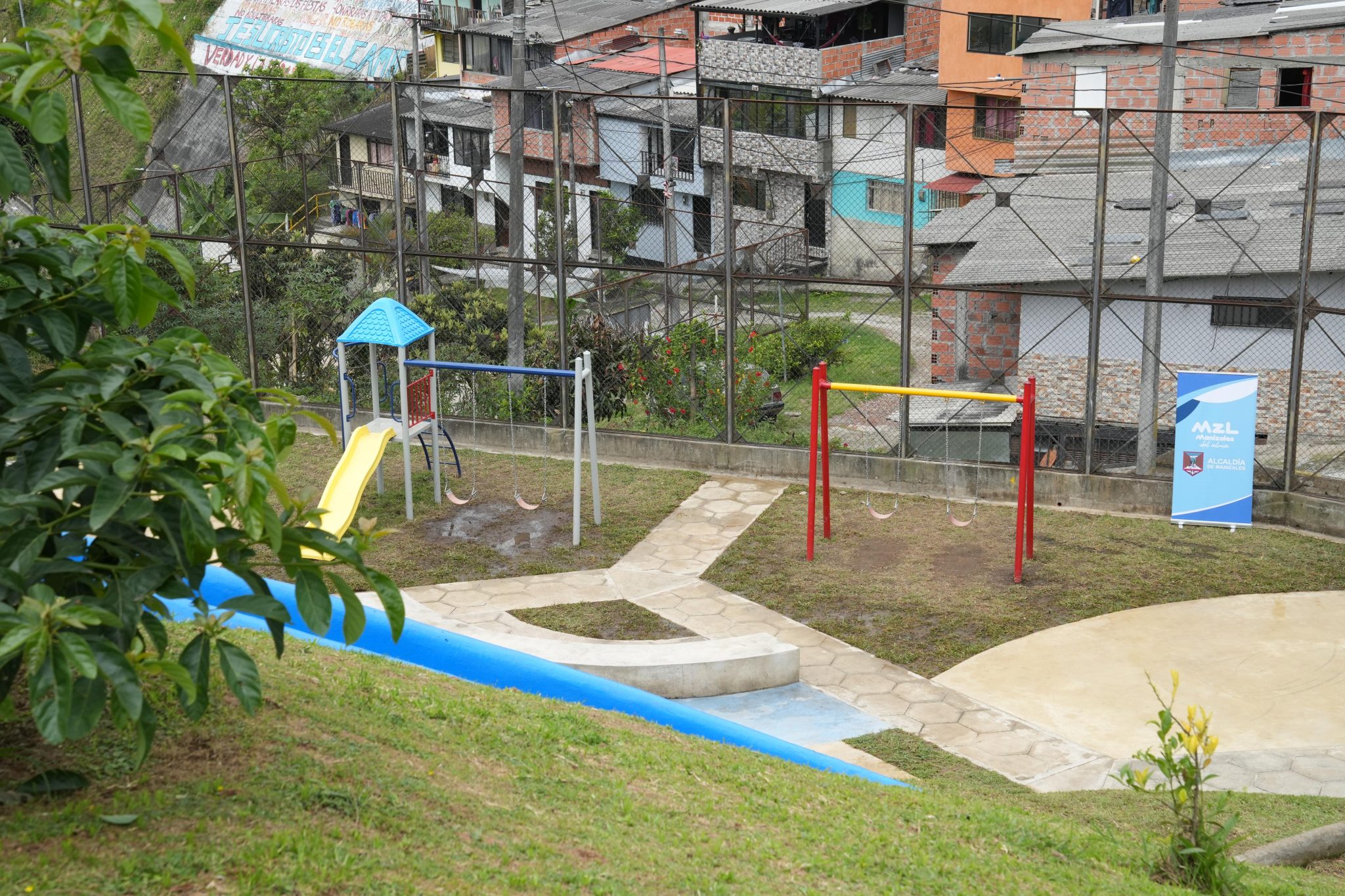Comunidad del barrio El Paraíso estrena su parque – Centro de Información